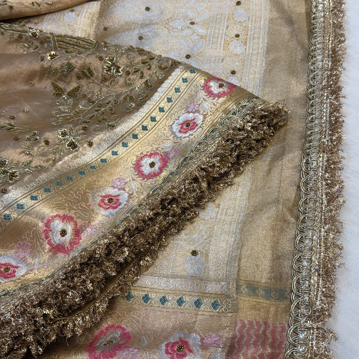 Golden husn tissue silk hand embroidered kadhwa meenakari saree ...