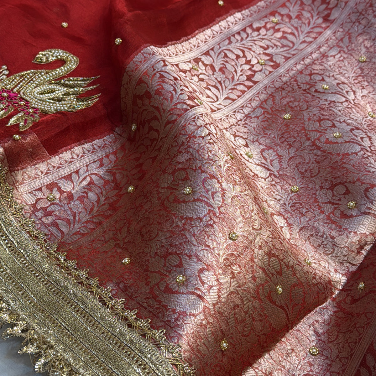 Dulhan ka joda husn red tissue silk hand embroidered saree – Safetyypins