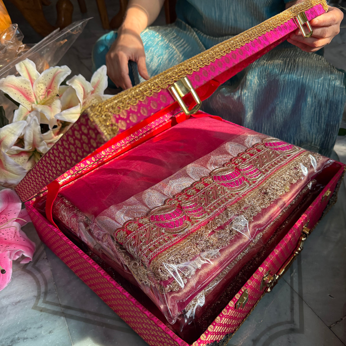 Add banarasi brocade saree box – Safetyypins
