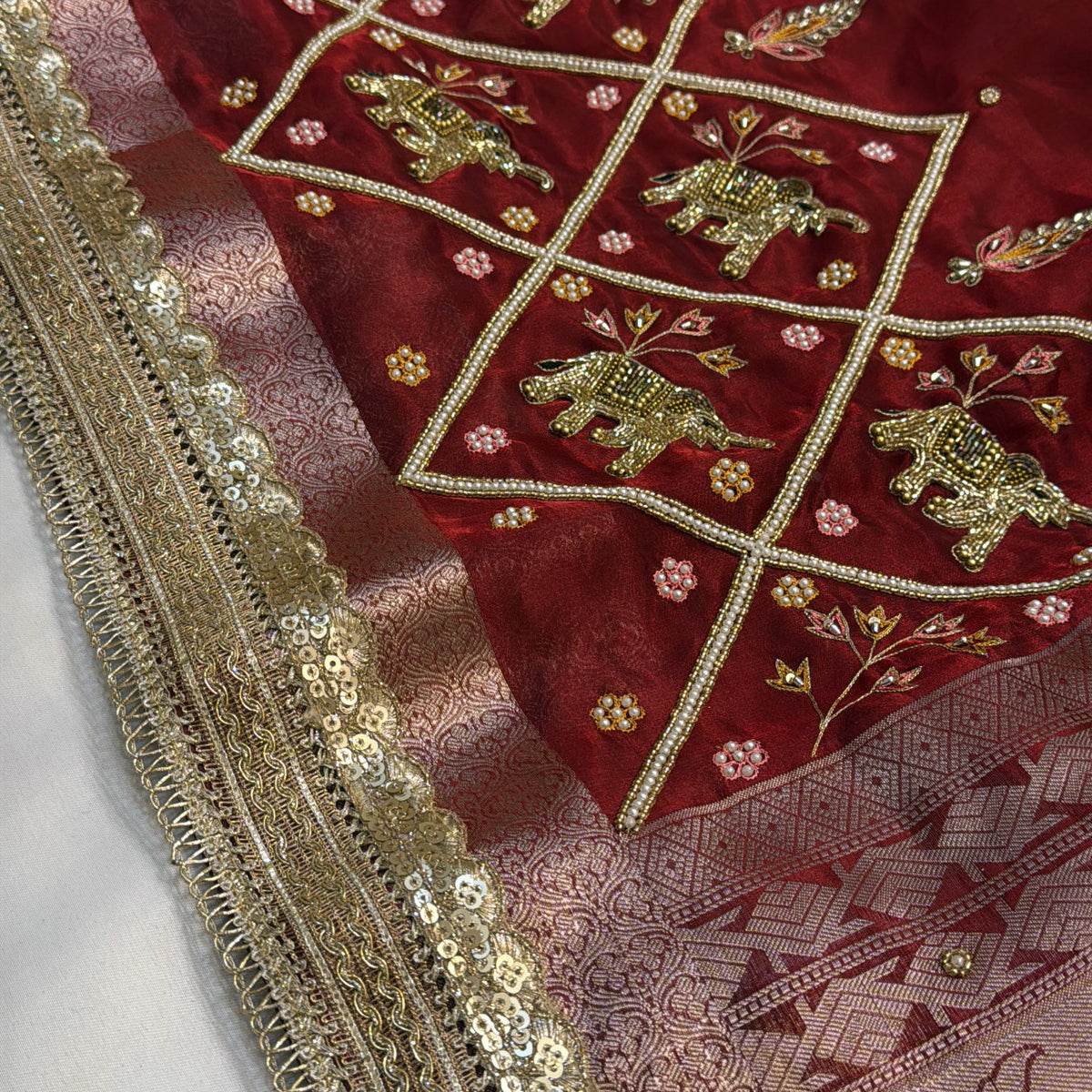 Dulhan ka joda husn red tissue silk hand embroidered saree – Safetyypins